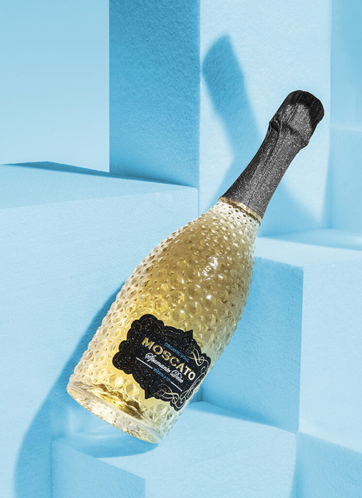 Certified organic and vegan sweet Muscat sparkling wine
