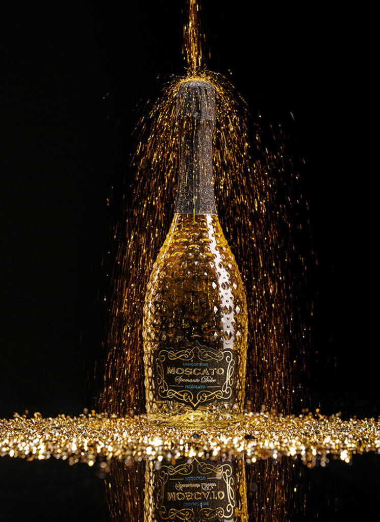 Certified organic and vegan sweet Muscat sparkling wine